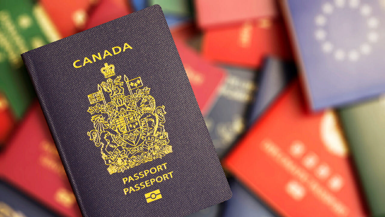 El gobierno canadiense permitirá obtener el pasaporte 'gratis' a ...