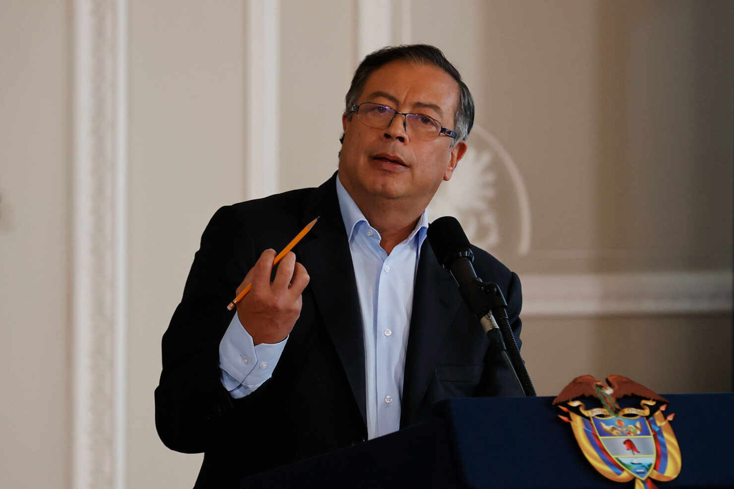 Petro anuncia ley de reconciliación y los narcotraficantes podrán tocar ...